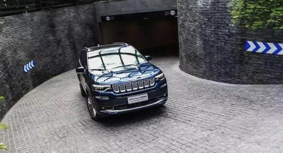 汉兰达的克星！大七座SUV2.0T配四驱，28万普拉多都自愧不如-新浪汽车