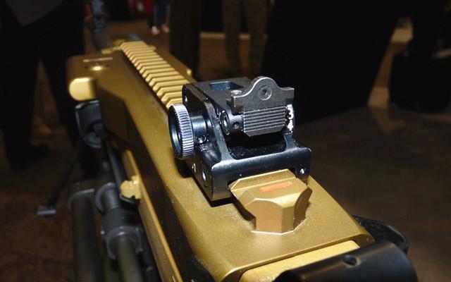 后坐力低到无法想象的机枪: 德军MG5通用机枪 堪称完美|脚架|北约|通用机枪_新浪新闻