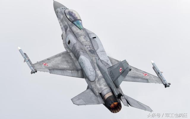 F-16都装备了哪些国家和地区？经典涂装你都认识吗？|空军|涂装|北约_新浪新闻