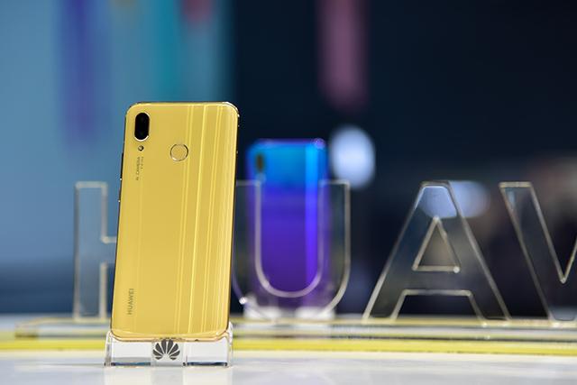 华为nova3、nova3i发布：高颜值、AI拍照再次升级，麒麟710首发__财经头条