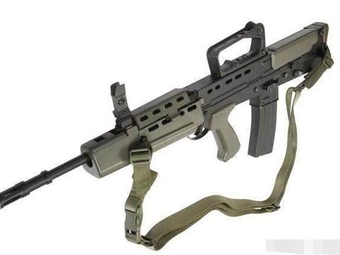 QBZ95突击步枪有啥缺点？《士兵突击》袁朗一句话点出重点_新浪新闻