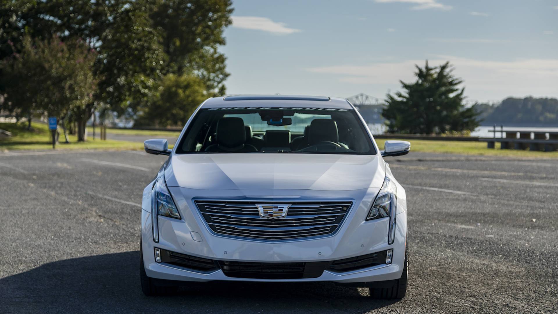 全方位保持安全性，凯迪拉克CT6超级巡航测试，奥迪A8的质感-新浪汽车