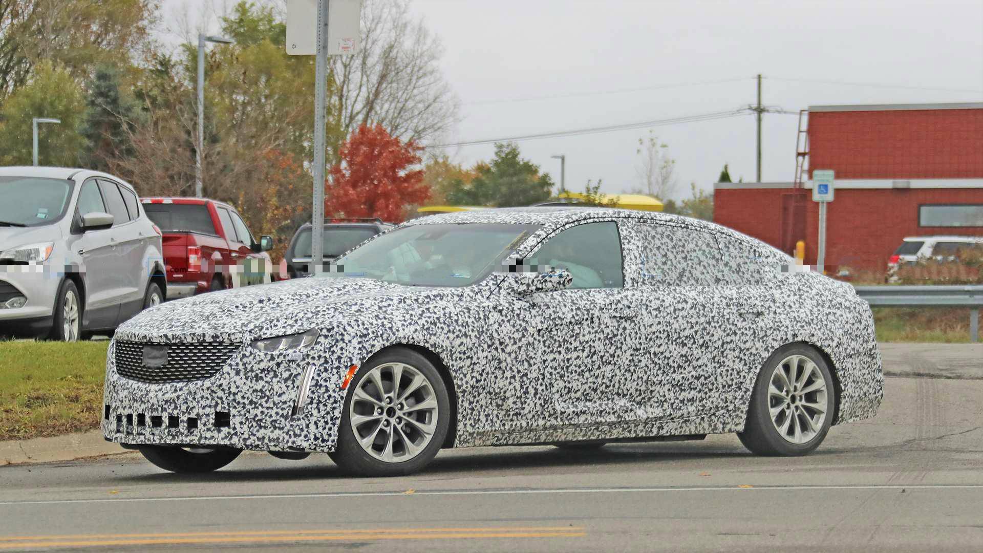 竞争BBA的CT4、CT5，贯穿尾灯与混动成定局，大尺寸触控-新浪汽车