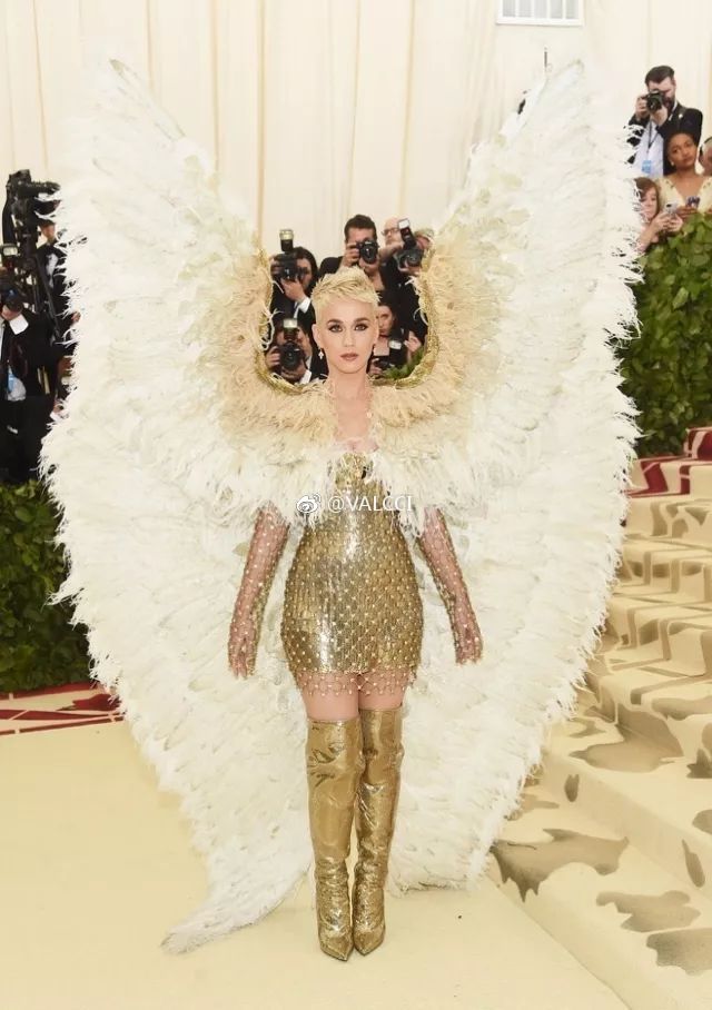Met Gala又称Met Ball