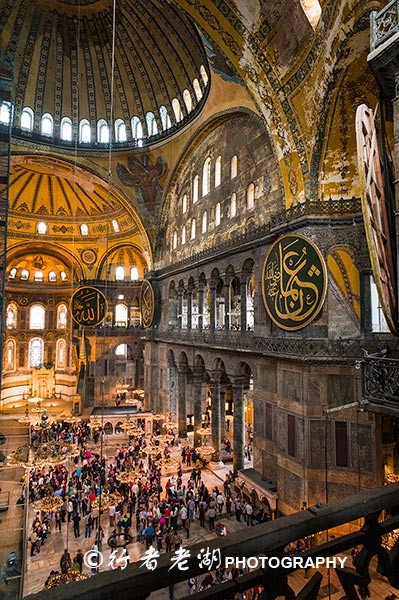 伊斯坦布尔圣索菲亚大教堂，拜占庭风格改变建筑史，可与长城媲美