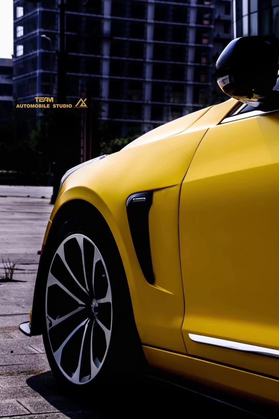 凯迪拉克ATSL施工AX-电光金属黄！很黄、很暴力-新浪汽车