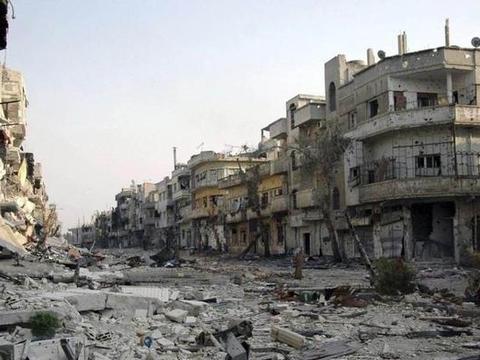 浅谈巷战基本战术 ，原来影视剧中的巷战镜头存在很多误区|巷战|机枪手|拐角_新浪新闻