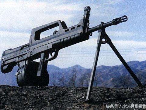 网友吐槽95式机枪的枪管设计,专家表示这是战术需要, 设计很合理!|95式|机枪|战术_新浪新闻