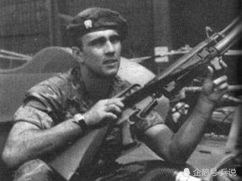 海豹突击的队假装袭击,居然真搞到核武密码,队长被判入狱!!|陆战队|越南|海豹_新浪新闻