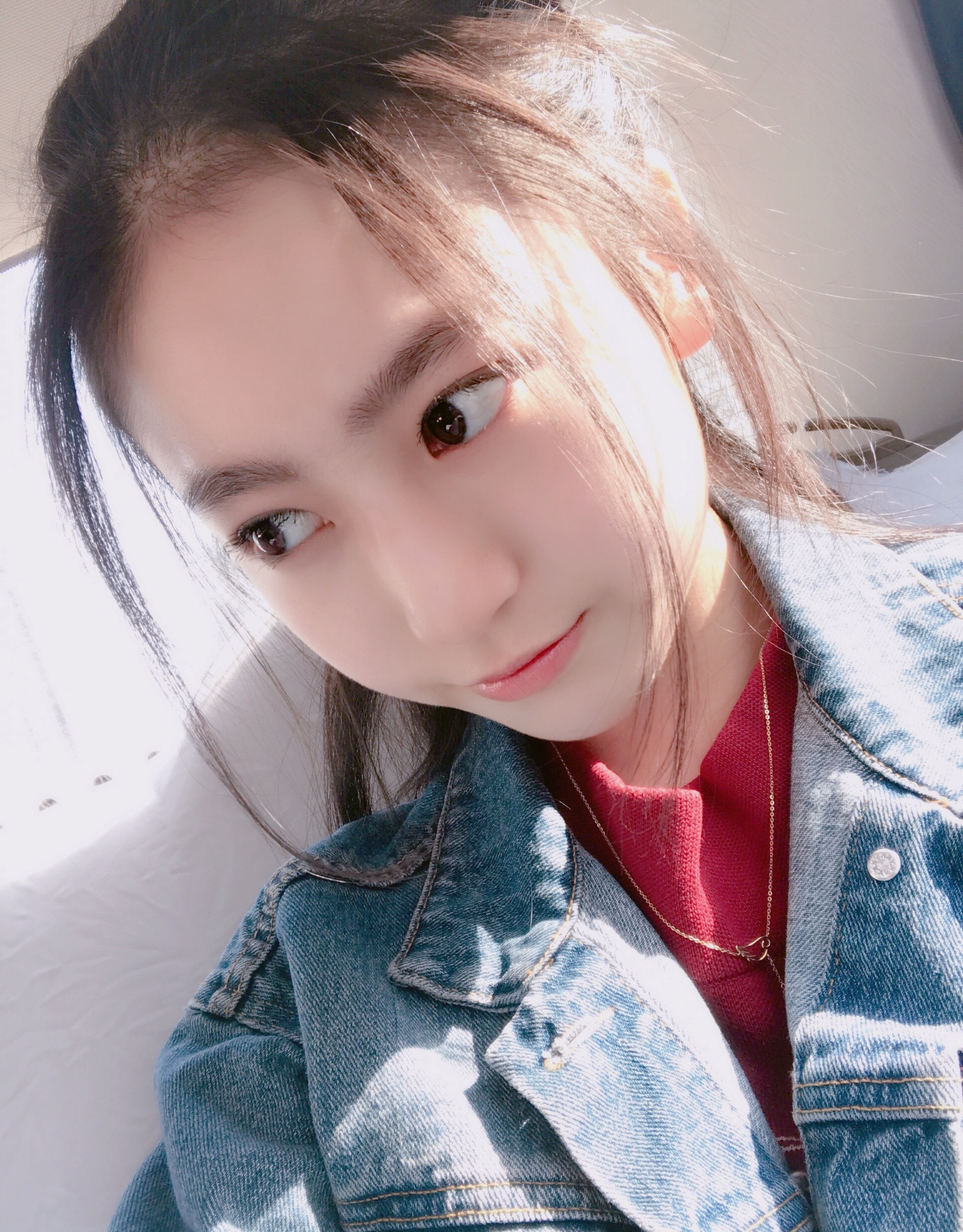 漂亮又性感还接地气的美女校花 寇函嘉 艺考生 身高167cm 体重44kg 爱艺考生校花接地气新浪新闻