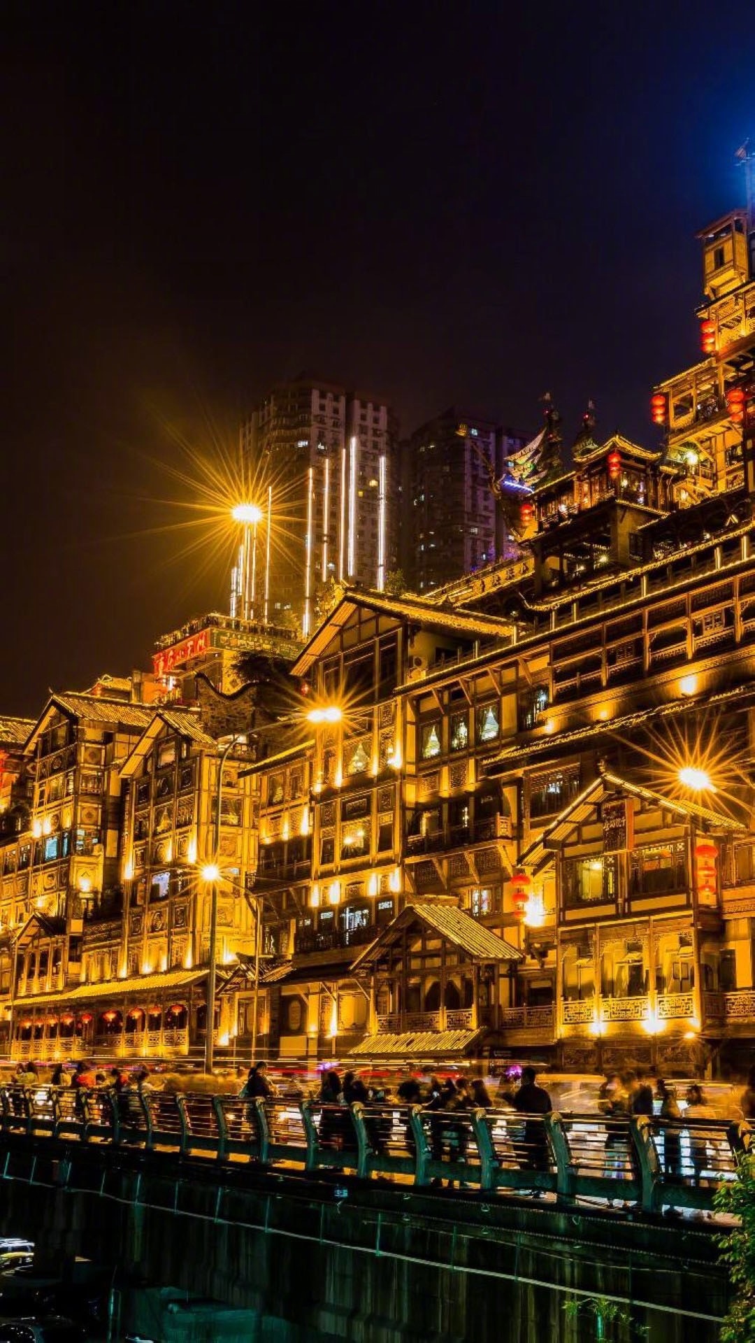 跟着千与千寻，感受洪崖洞二次元的璀璨夜景，真的美哭了|二次元|洪崖洞|千与千寻_新浪新闻