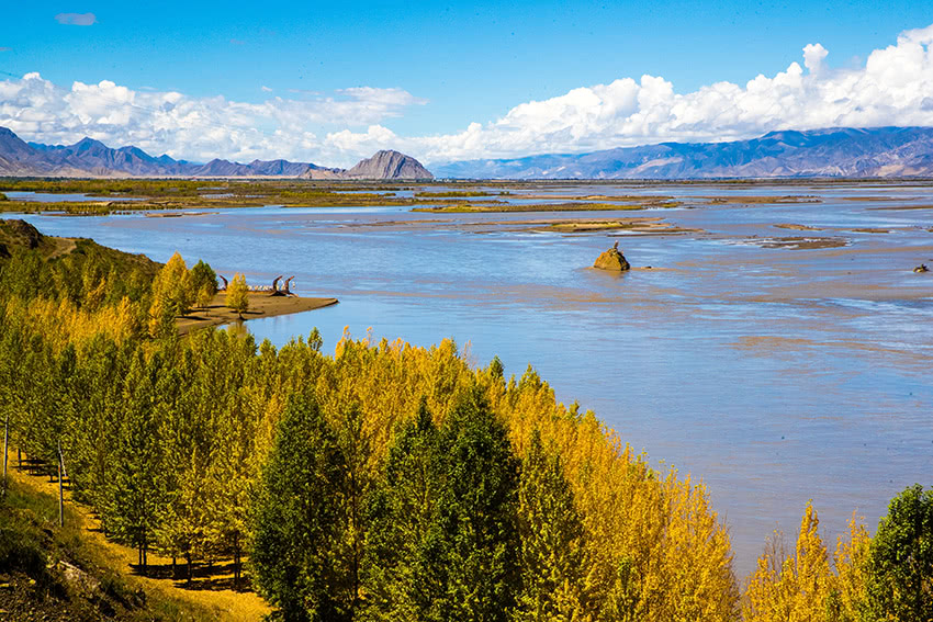 国庆节是西藏最美的时候，晒几张西藏风光照片，分享祖国河山之美