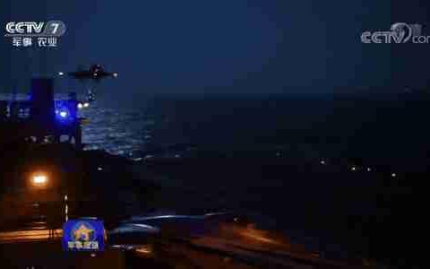 J15到底如何夜间着舰? 看完本文你就懂了, 真是惊险刺激|雷达|航母|飞行员_新浪新闻