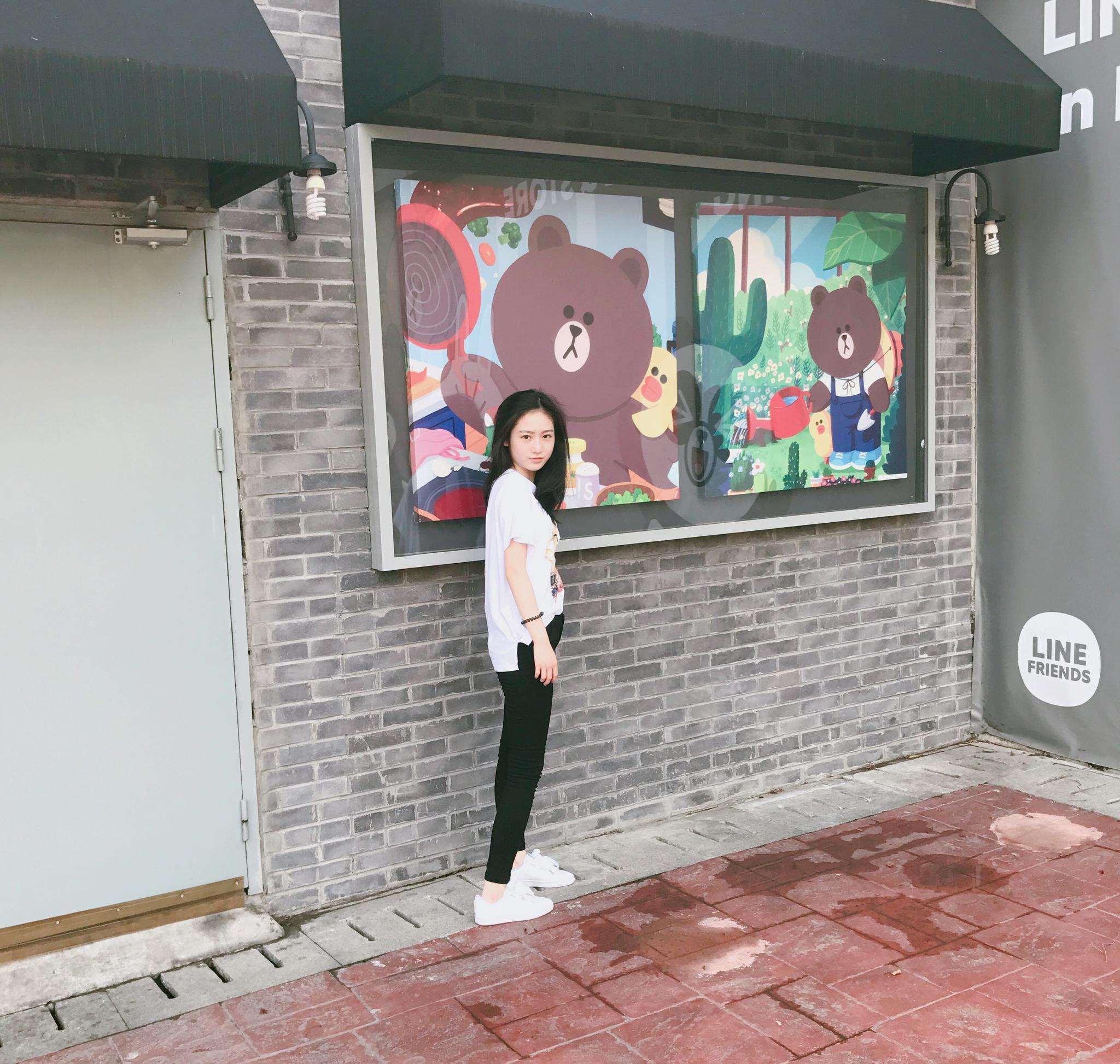 漂亮又性感还接地气的美女校花 寇函嘉 艺考生 身高167cm 体重44kg 爱