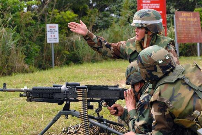 仅仅服役了八年的新型88式通用机枪，为何就迅速退出了历史舞台？|通用机枪|服役|重机枪_新浪新闻