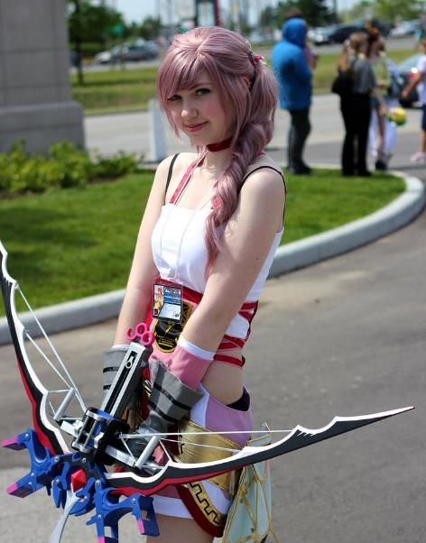 最终幻想cosplay，克劳德很帅气啊！雷霆姐是个小哥哥吗？