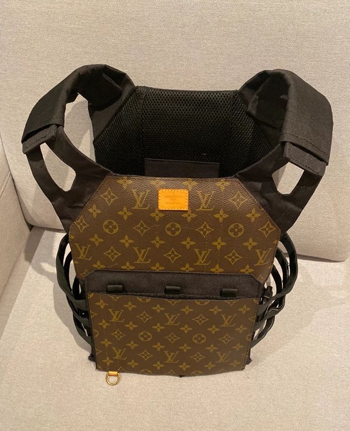 著名时尚大牌搞“劳保”产品？LV出防弹背心 卖高价只因纯手工？