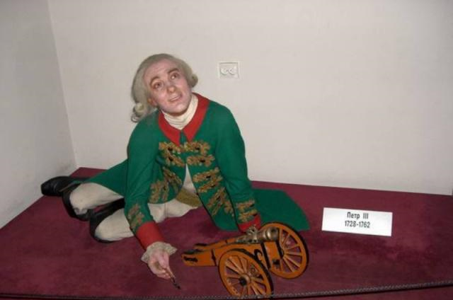 “半年沙皇”—彼得三世，投敌卖国，视敌人为偶像的俄国皇帝|彼得|俄国|普鲁士_新浪新闻