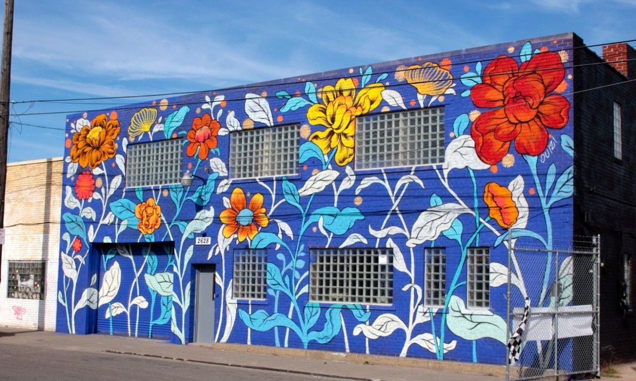 艺术家在纽约完成最大室外壁画，借鉴中国传统绘画技法