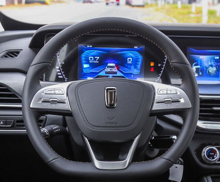 奔腾T77 230TID 双离合 舒适版 非常简洁大方的设计