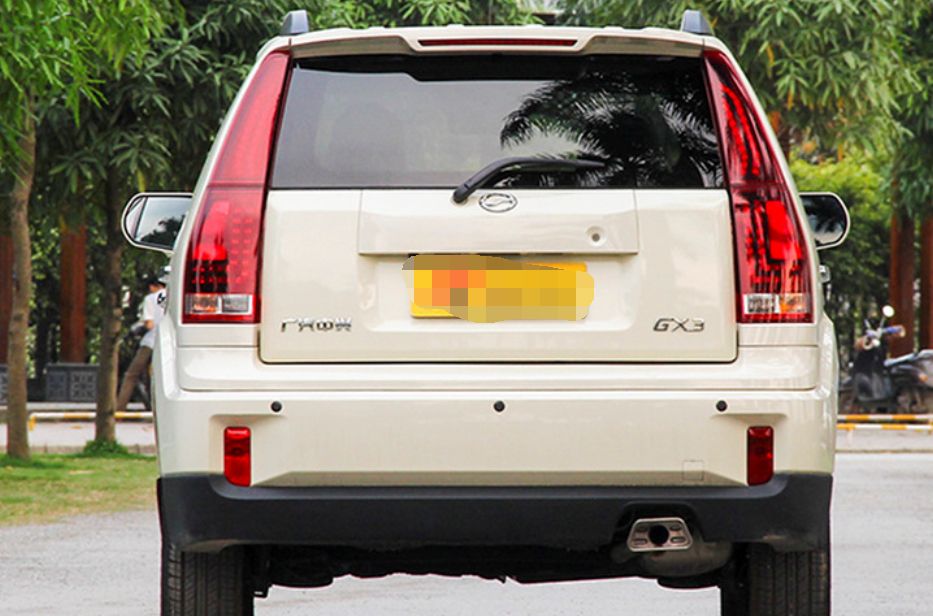 中兴GX3的外观整体大气、美观、时尚，车身修长，开着也不错