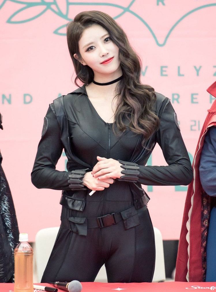 韩国90后女歌手李美珠，女子演唱组合Lovelyz成员，青春靓丽！