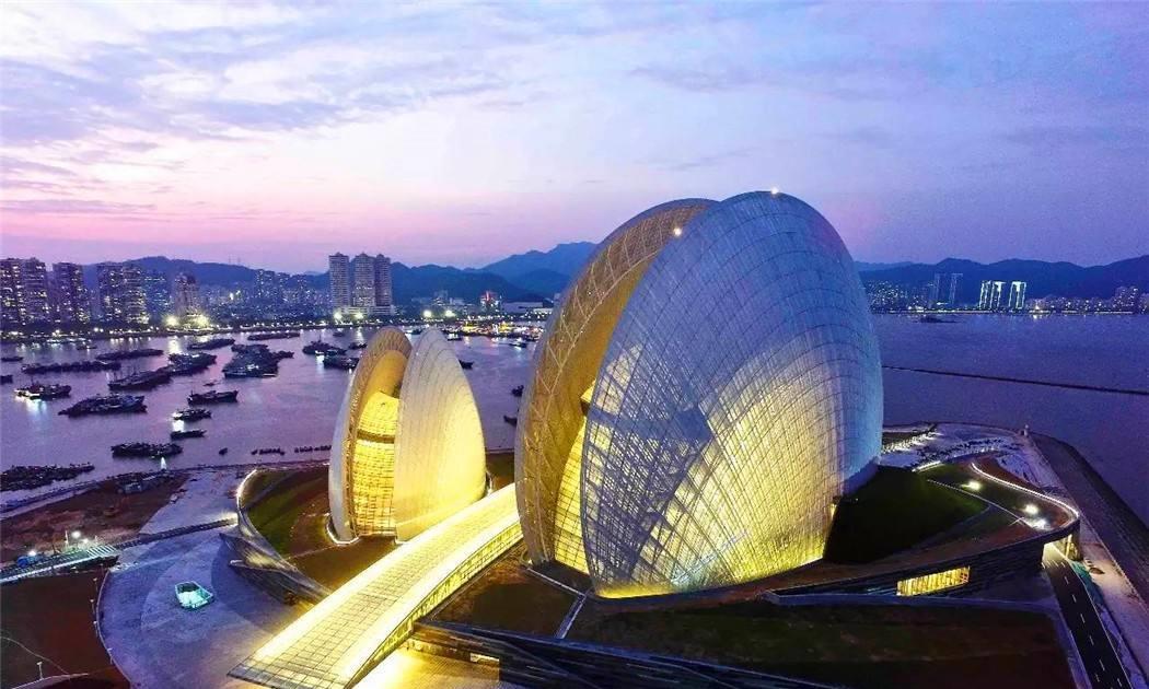 珠海歌剧院：以日月贝为载体，盛放一座歌剧院！|港珠澳大桥|日月|珠海_新浪新闻
