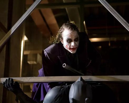 希斯莱杰，他扮演的小丑深入人心，这16个幕后故事你可能并不清楚