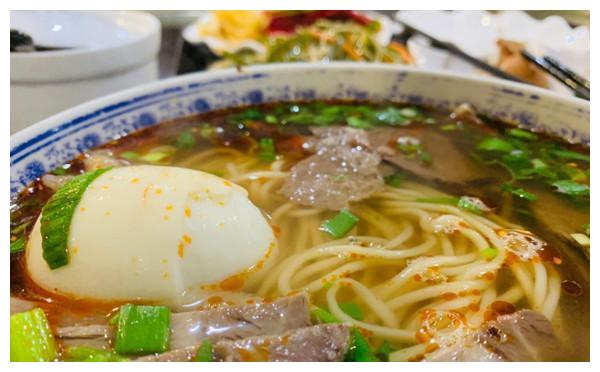 为什么兰州拉面被骂得那么惨？说实话，还不是因为实力受到限制|牛肉面|兰州|兰州拉面_新浪新闻