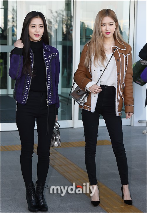 BLACKPINK成员JISOO与ROSE飞上海参加时装秀|时装秀|成员|中国_新浪新闻