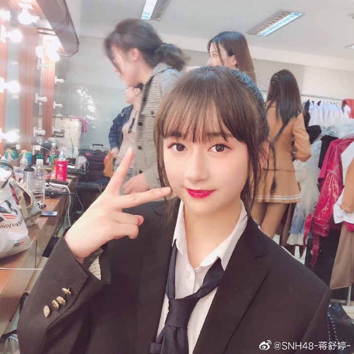 偶像女团SNH48蒋舒婷可爱自拍写真美照欣赏