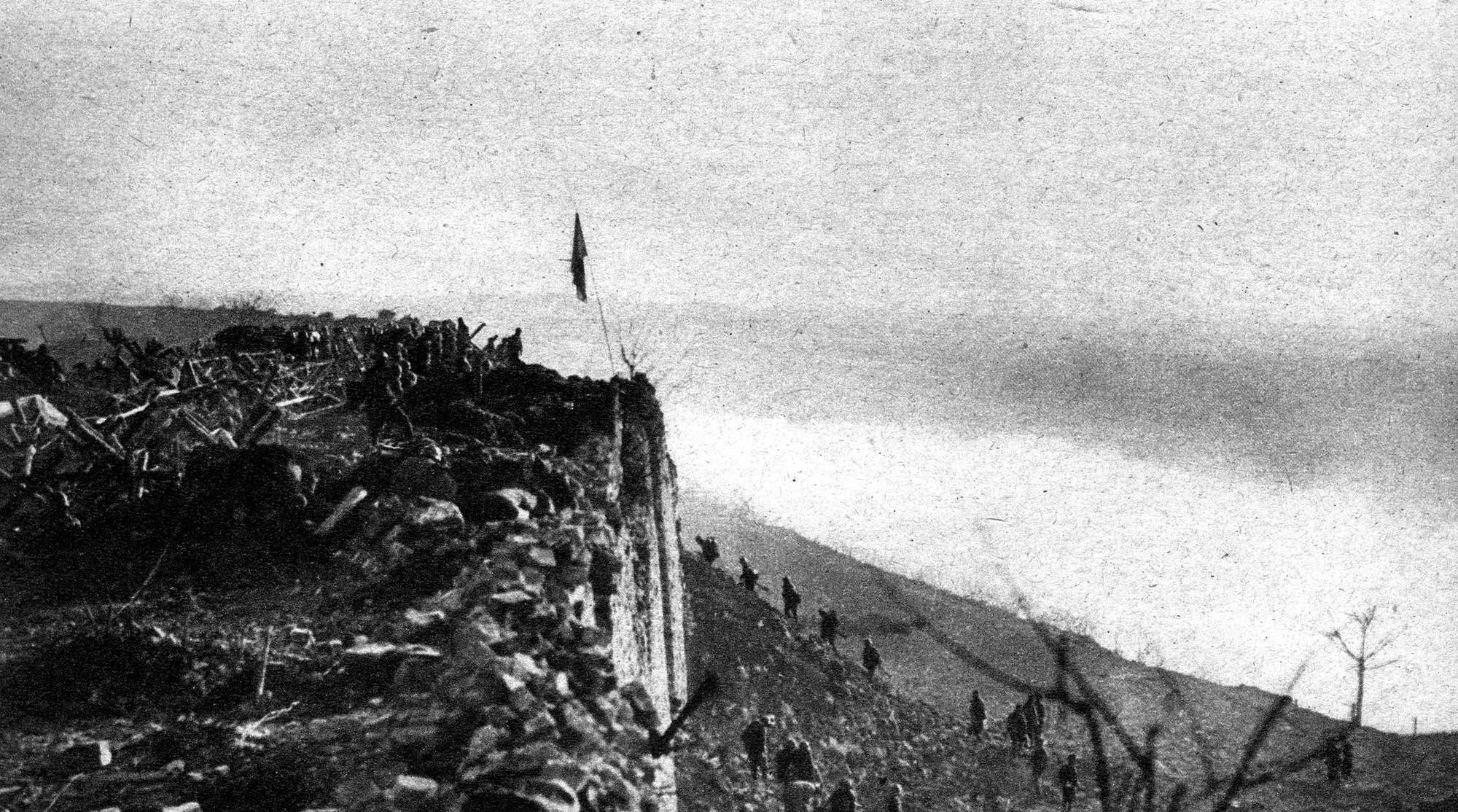 1937年的南京旧照：日军强行攻破中华门，并在北城门插上了太阳旗