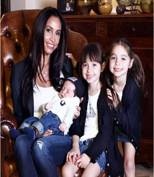 纳什有多强悍？28岁搞定混血美女不说，42岁又征服25岁女排运动员