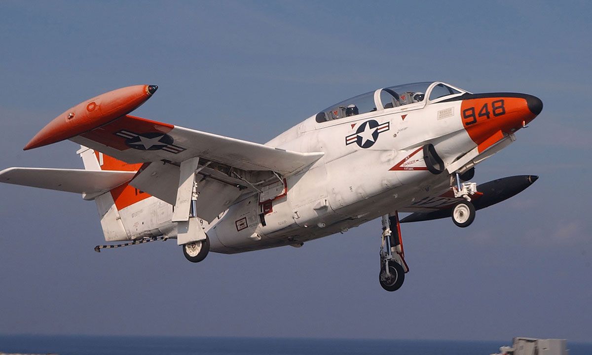 美海军T-2C七叶树喷气教练机性能图解