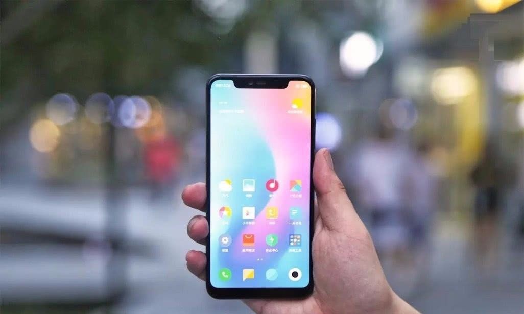 小米旗舰机：曲面玻璃+骁龙845+6GB，2000出头还要什么荣耀20！__财经头条