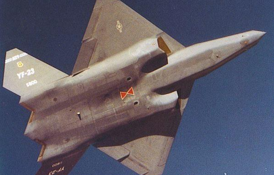 YF23战斗机被淘汰，首先就在于他的机动性较差？|战斗机|验证机|机动性_新浪新闻