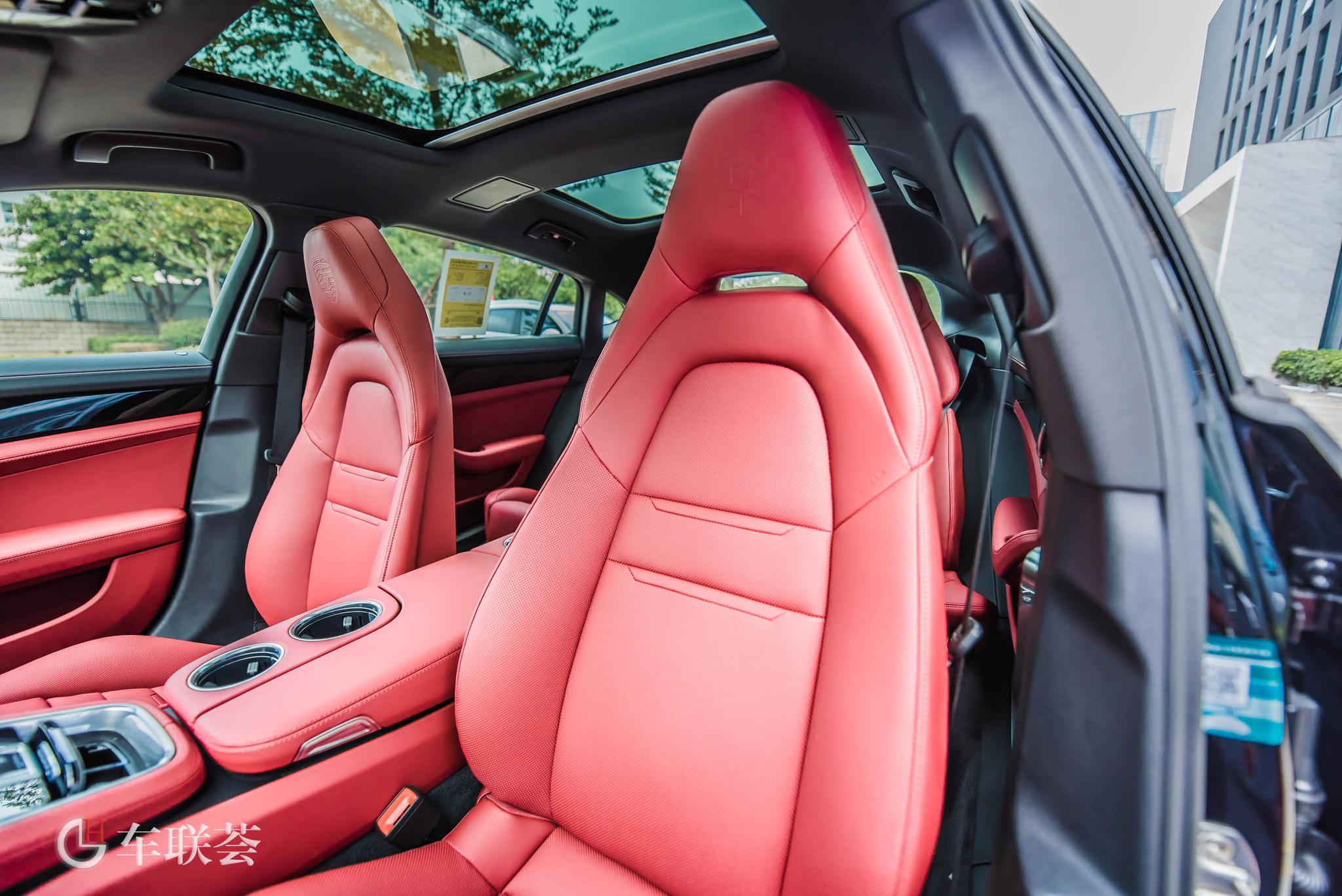 保时捷涨价在即！19款保时捷帕拉梅拉4黑玉外红内实车到店图-新浪汽车