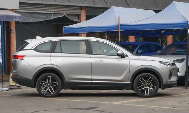 2020款威马EX6 Plus首发创始人版__财经头条