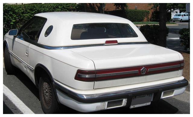 聊聊美式汽车文化中的Opera window