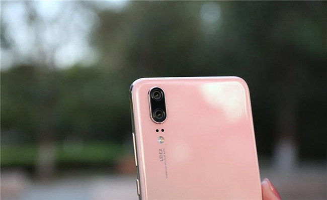 华为P20价格已跌至“良心价”，性价比不如发布3年的苹果旗舰|苹果|良心|旗舰_新浪新闻