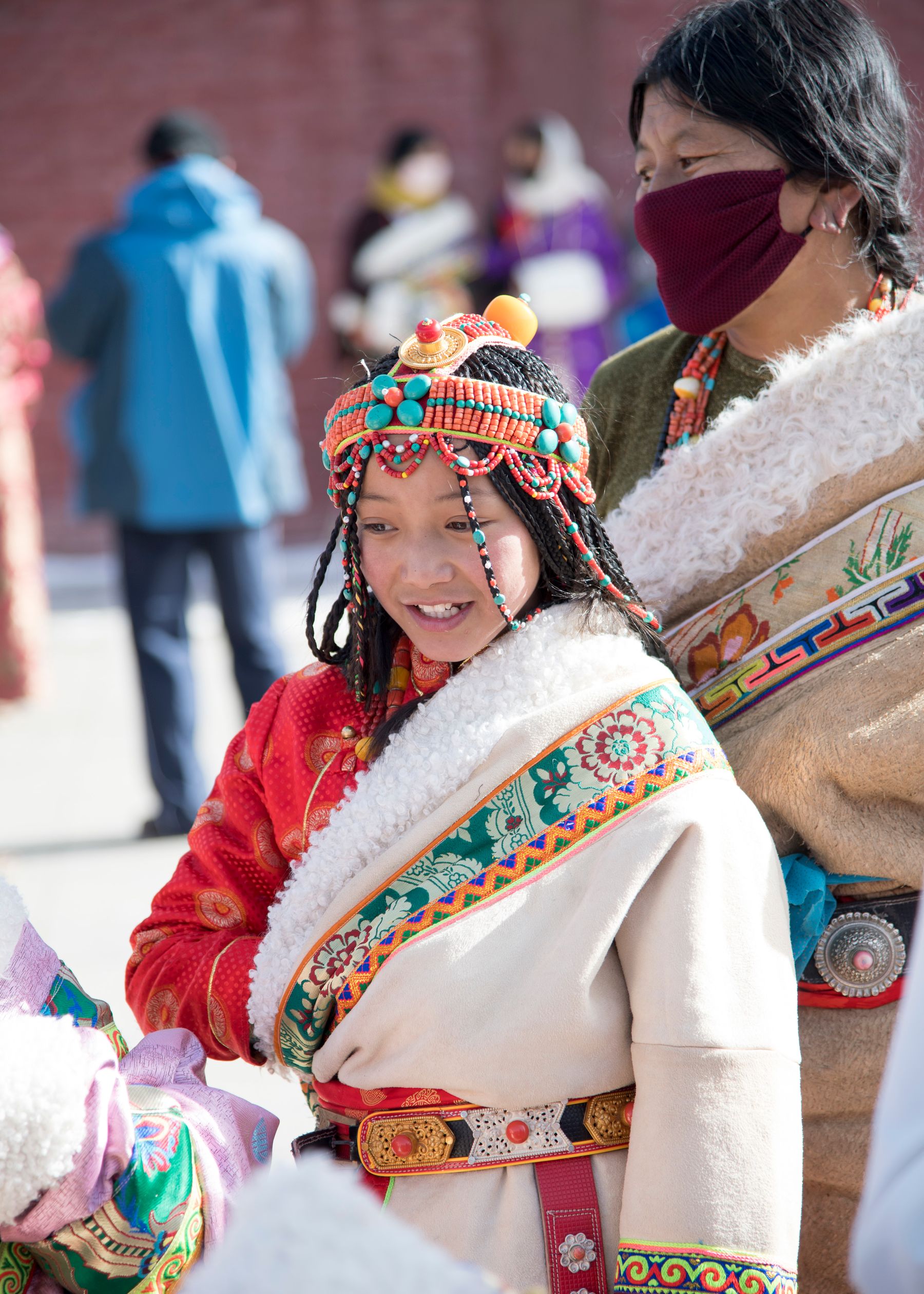 人文纪实摄影：节日里藏族同胞的微笑|农历|藏民|油花_新浪新闻