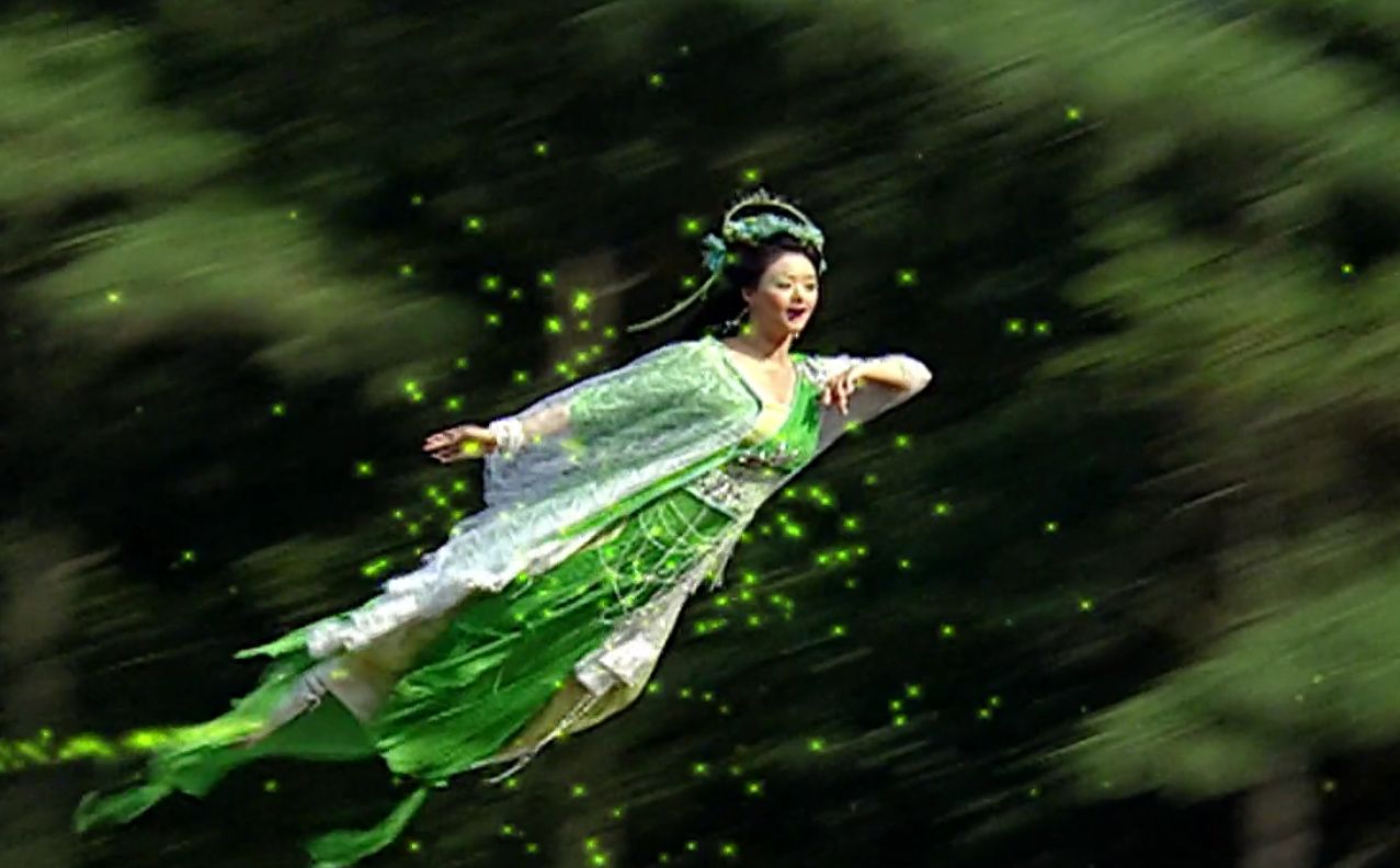 欢天喜地七仙女飞翔的唯美画面：刘洋气质好，杨蕊飞过瑶池超惊艳|欢天喜地七仙女|杨蕊|瑶池_新浪新闻