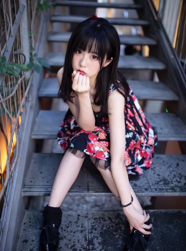 偶像组合V17声优少女队长KIYO可爱美照欣赏