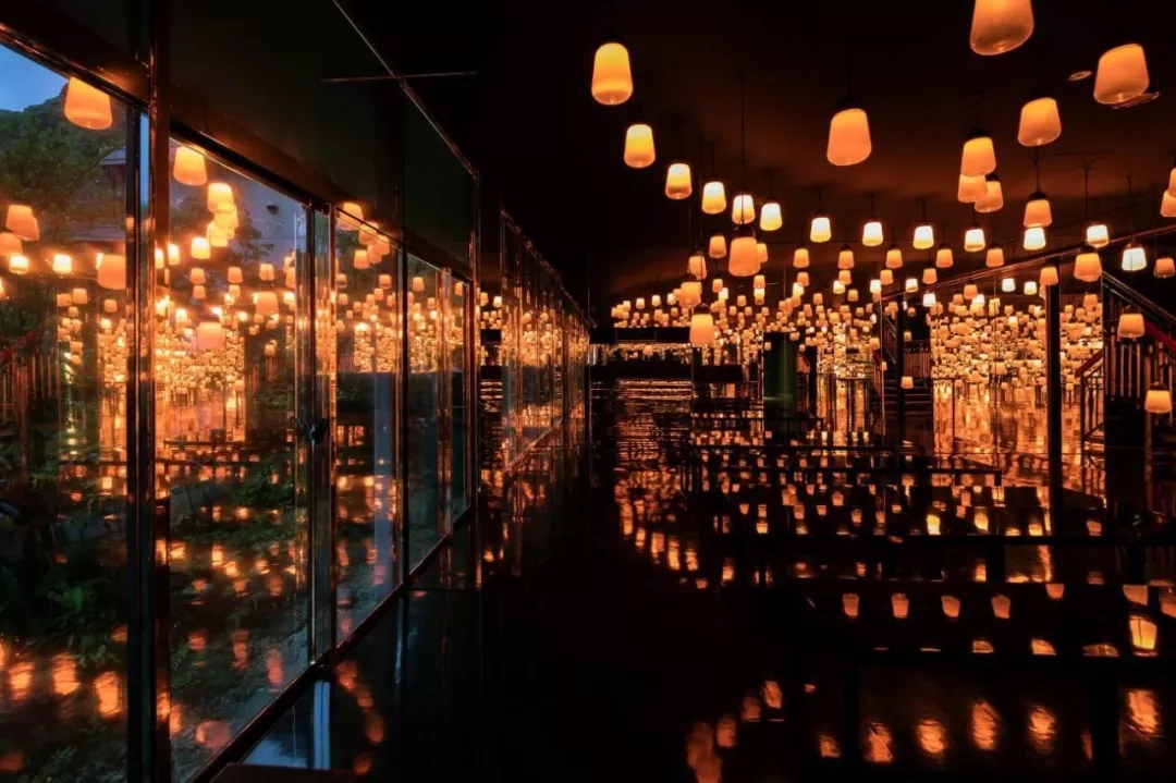 teamLab交互装置 | 色彩之火，可以燎原|光芒|重叠|装置_新浪新闻