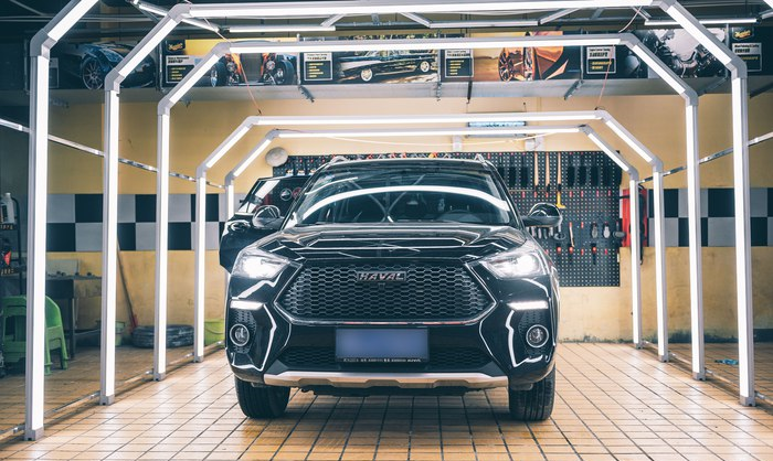 热辣小姐姐邂逅冷酷黑骑士哈弗H6 Coupe，冬日一把火！-新浪汽车