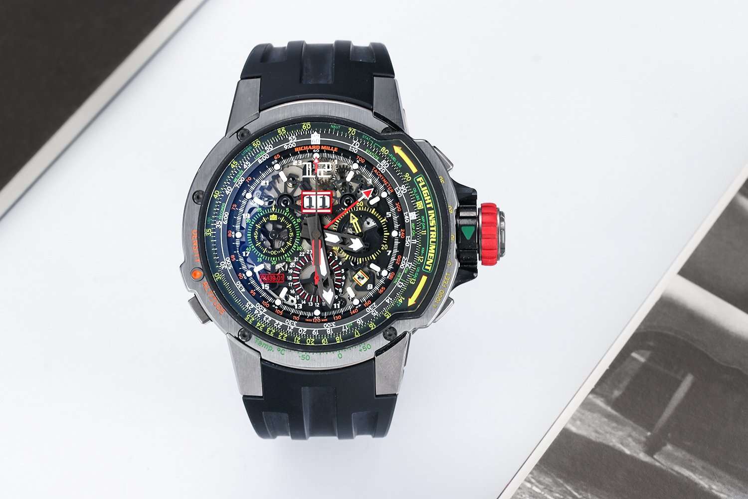 详解飞行员理查德米勒RM39-01复杂计时功能腕表__财经头条
