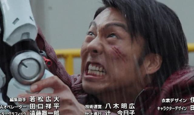 假面骑士圣诞节又要搞事，两年前车车牺牲，今年阵亡的是条腰带