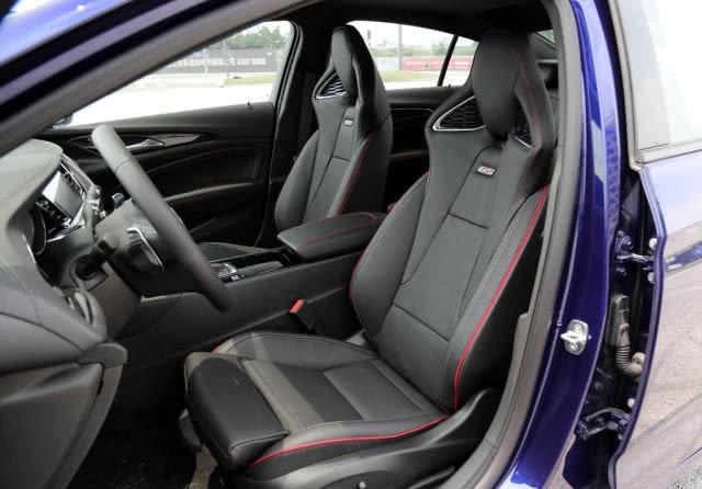 19款别克君威GS测评，配2.0T+9AT，换挡很线性-新浪汽车