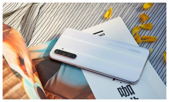 OPPO K5成最受欢迎机型TOP3，这些硬核配置才是主要原因__财经头条