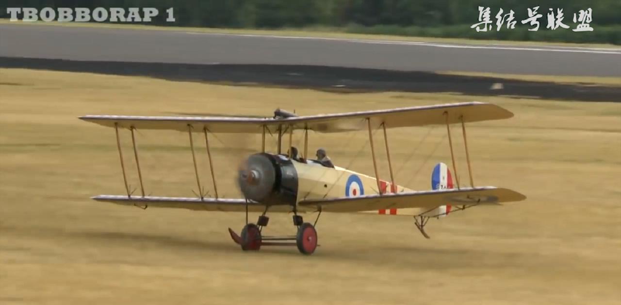 厉害了！100年前的发动机与螺旋桨一起转